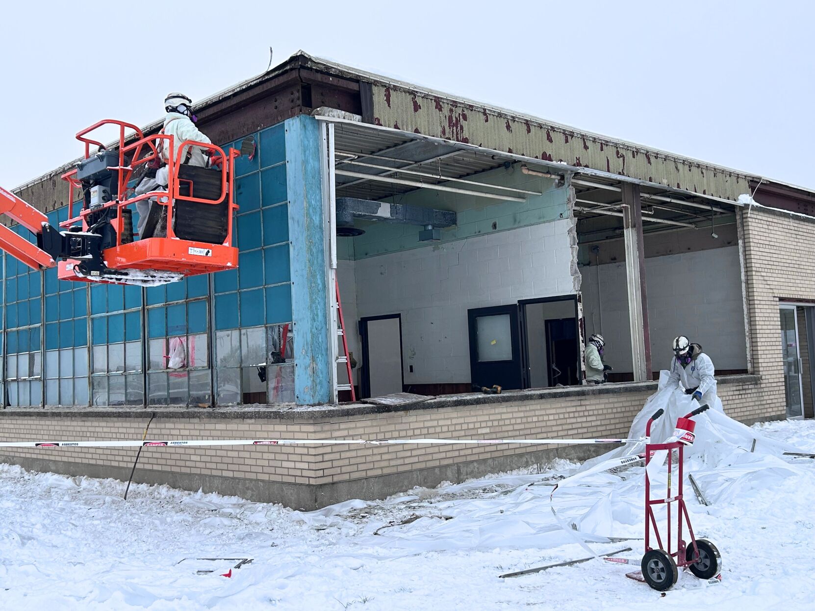 Hendricks begins breaking down Besly Products building on Dearborn ...