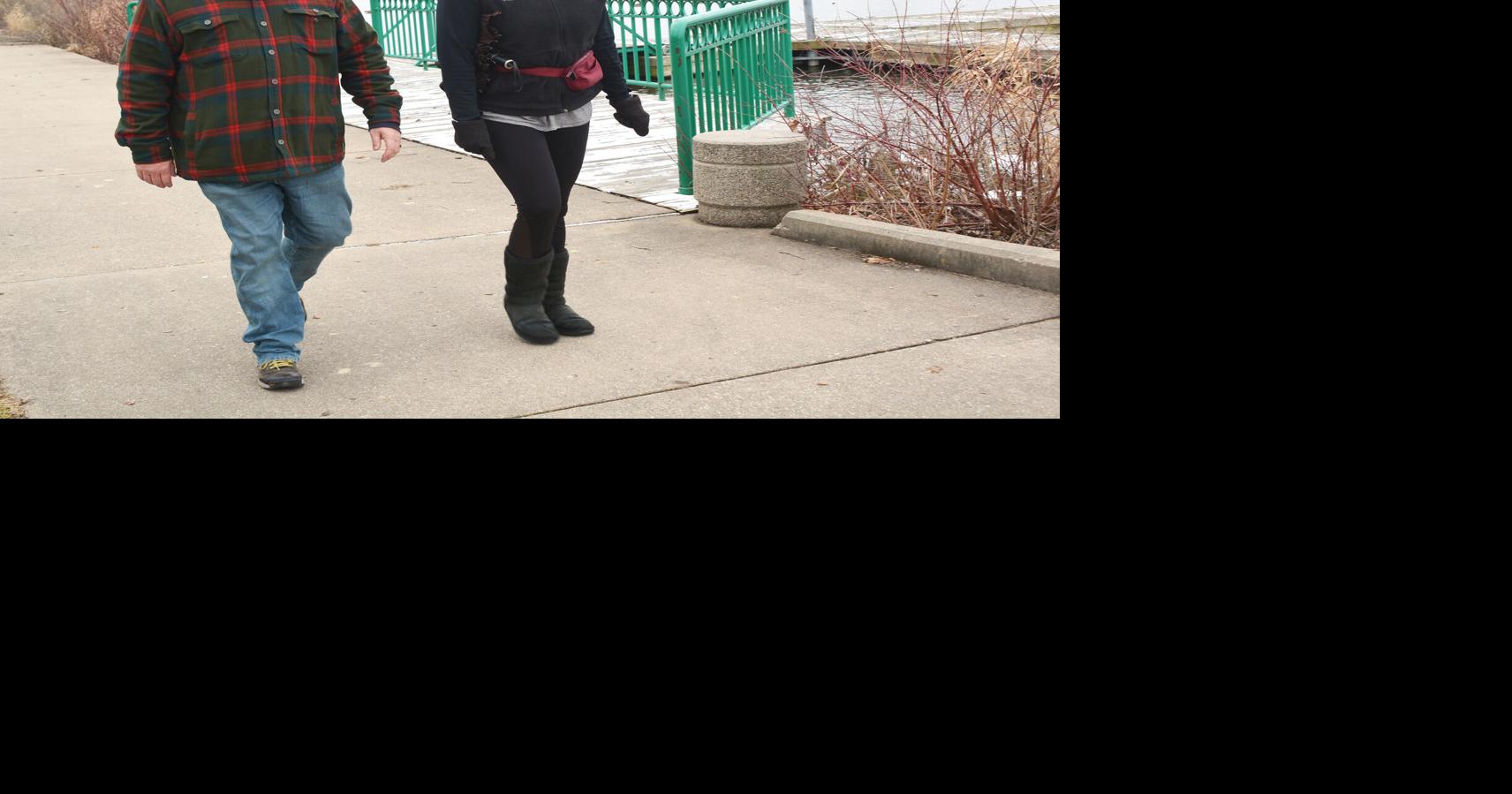Brisk stroll along riverside | Local News | beloitdailynews.com