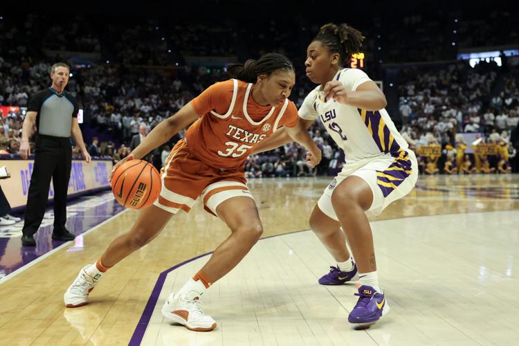 Williams scores 20 as No. 12 LSU hands No. 2 Texas its first loss, 70 ...