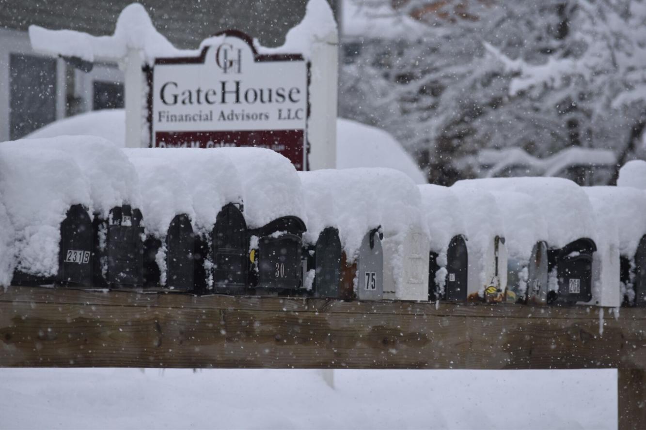 First winter storm in forecast; Vermont under winter weather advisory ...