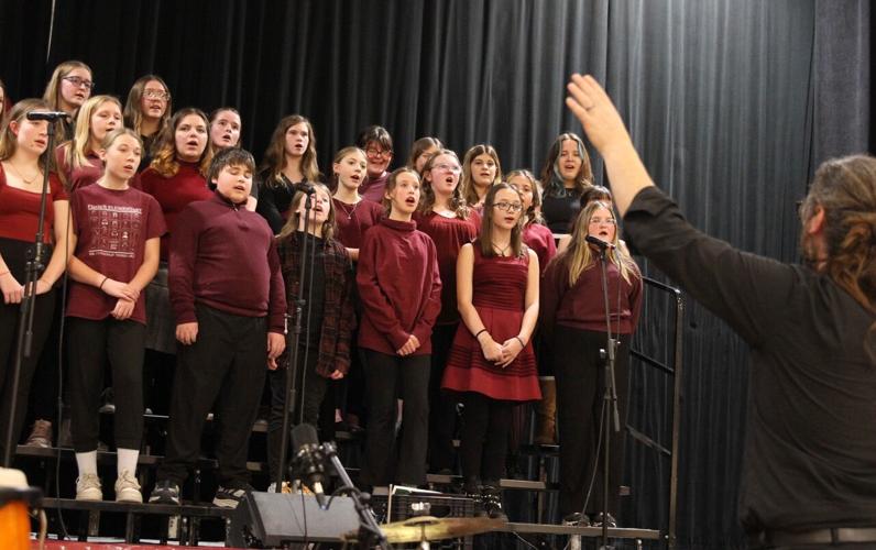 Photos | AMHS puts on a winter show | Entertainment | benningtonbanner.com