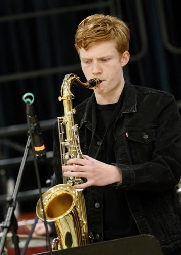 Photos | AMHS puts on a winter show | Entertainment | benningtonbanner.com