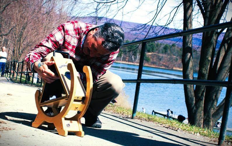 Viewers enjoy the eclipse at Lake Paran | Local News | benningtonbanner.com