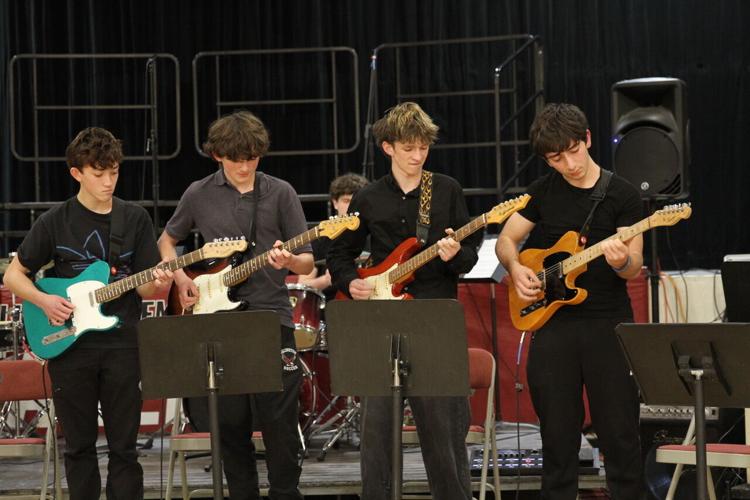 Photos | AMHS puts on a winter show | Entertainment | benningtonbanner.com