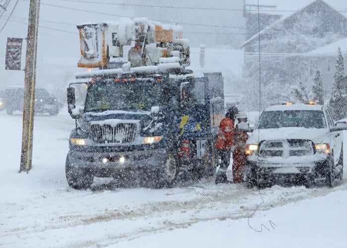 Southern Vermont hit by nor'easter; extensive power outages, trees down ...