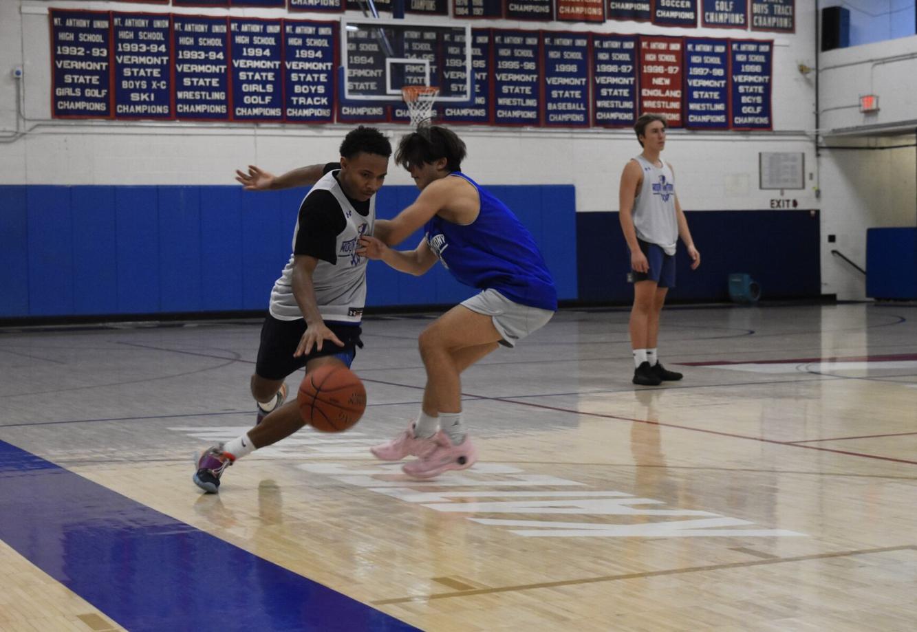 DeShawn Hamlet takes reins as Mount Anthony basketball coach | Sports ...