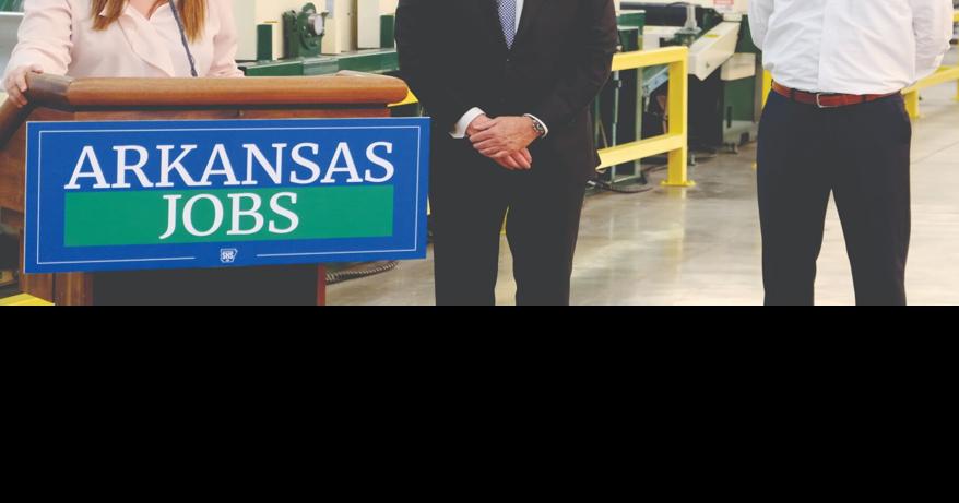 A $19,000 lectern for Arkansas Gov. Sarah Huckabee Sanders sparks call ...