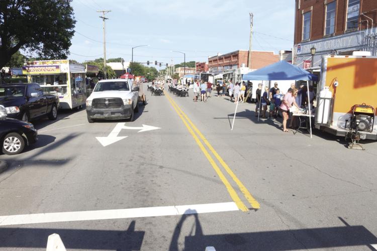 Third Thursday takes over Downtown Benton | News | bentoncourier.com