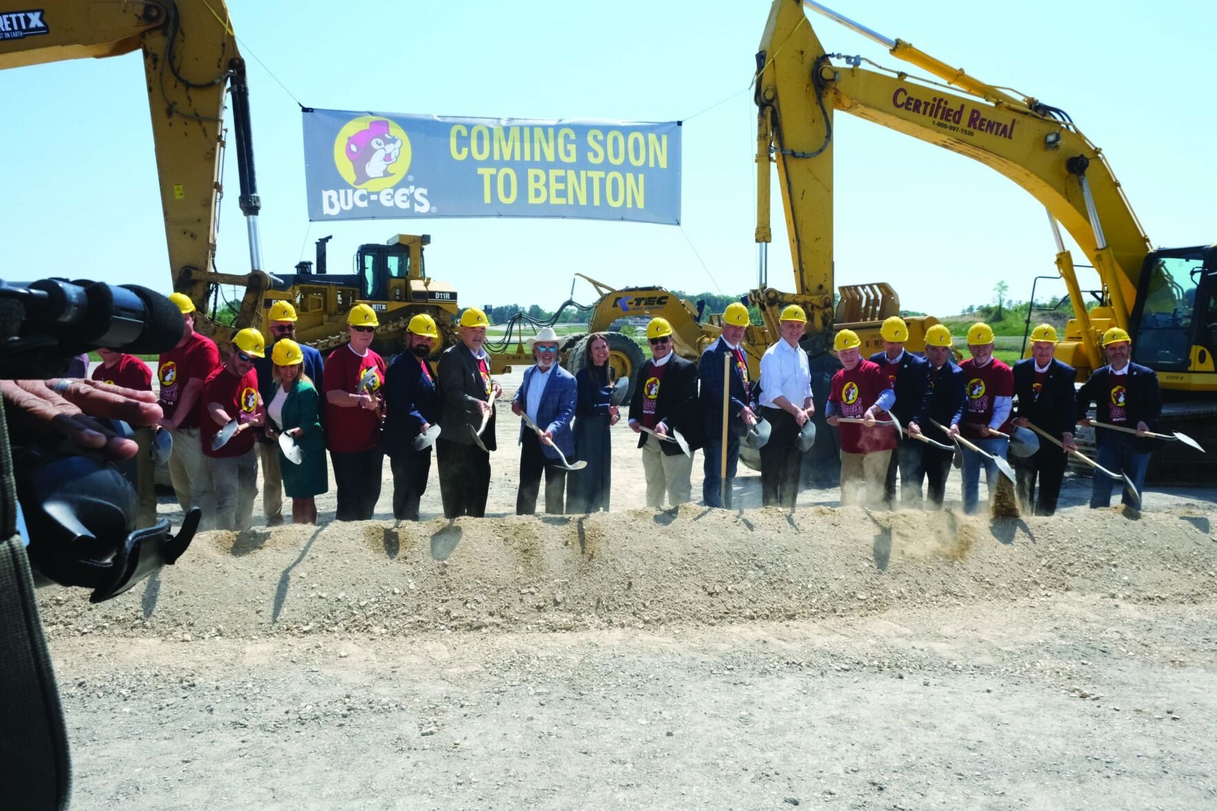 Buc-ee’s burrows into Benton; largest groundbreaking in company history | News | bentoncourier.com