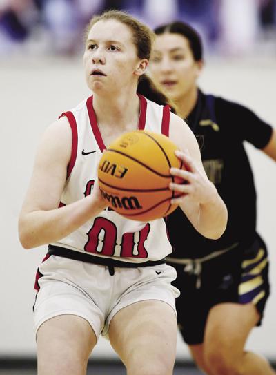 Brown, Wallace show out as Lady Cards roll on road | Sports ...