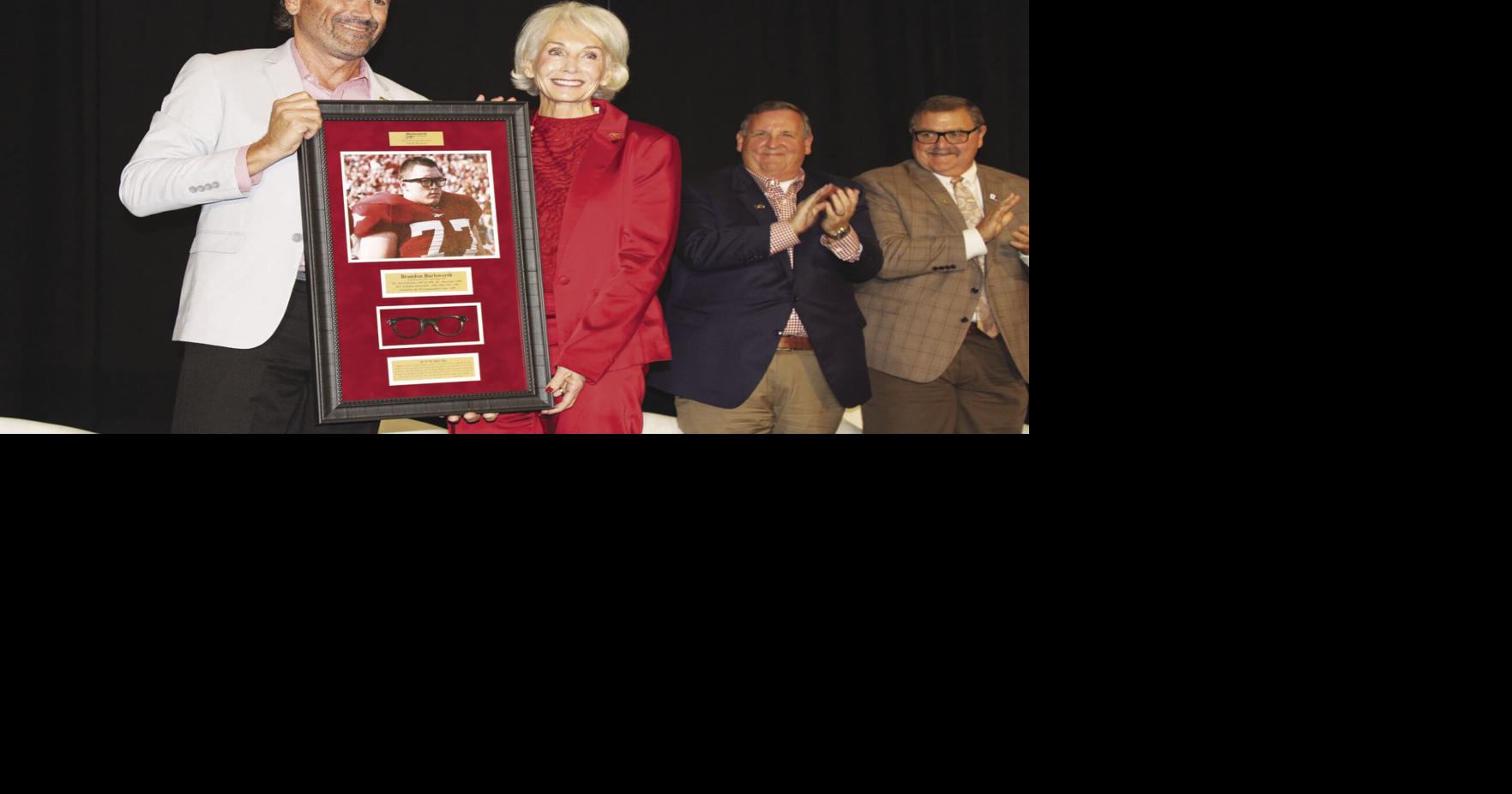 Susie Everett receives Brandon Burlsworth Foundation Legends Award ...