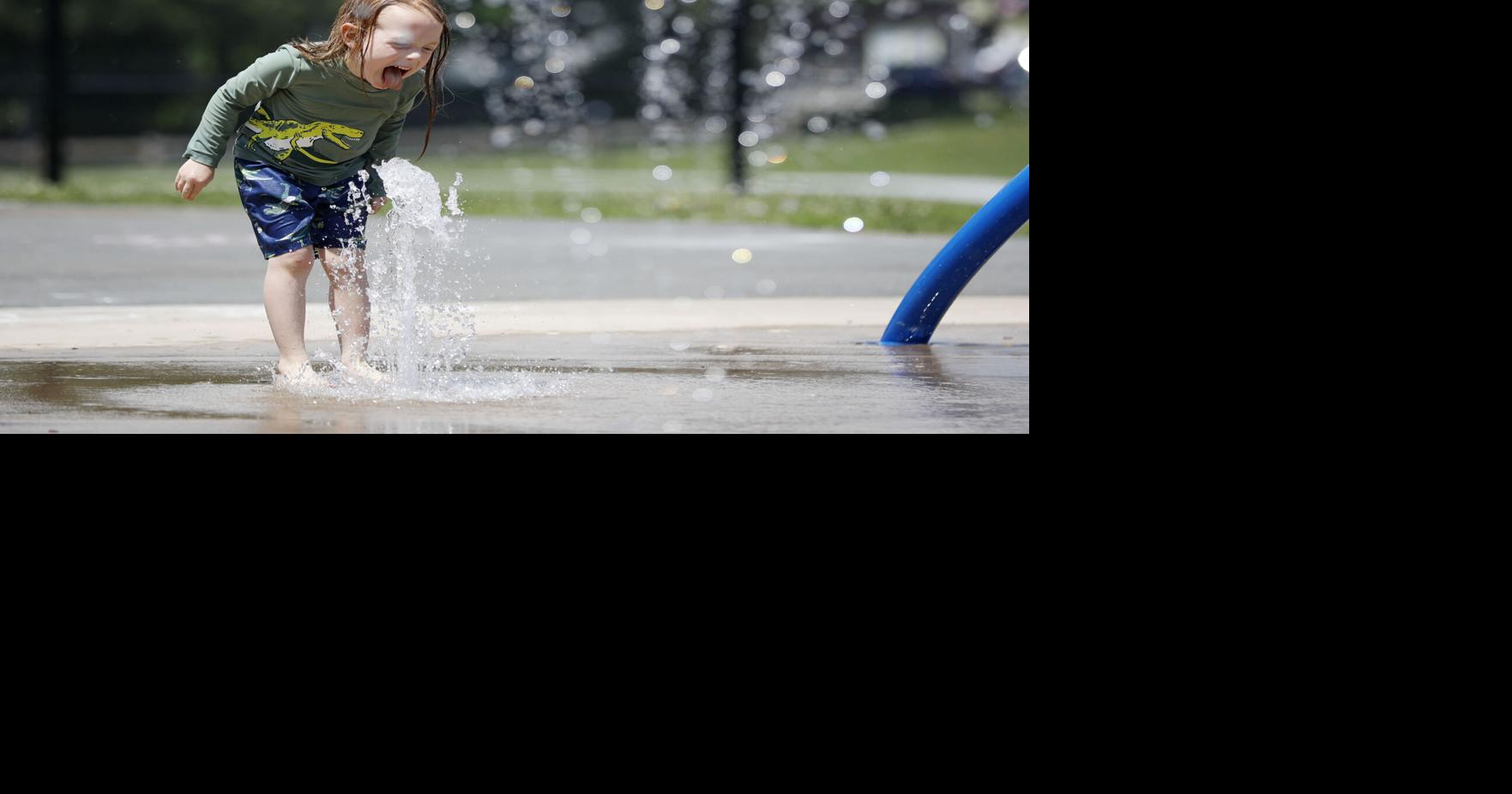 Photos: Beating the heat at the Clapp Park splash pad | Multimedia ...