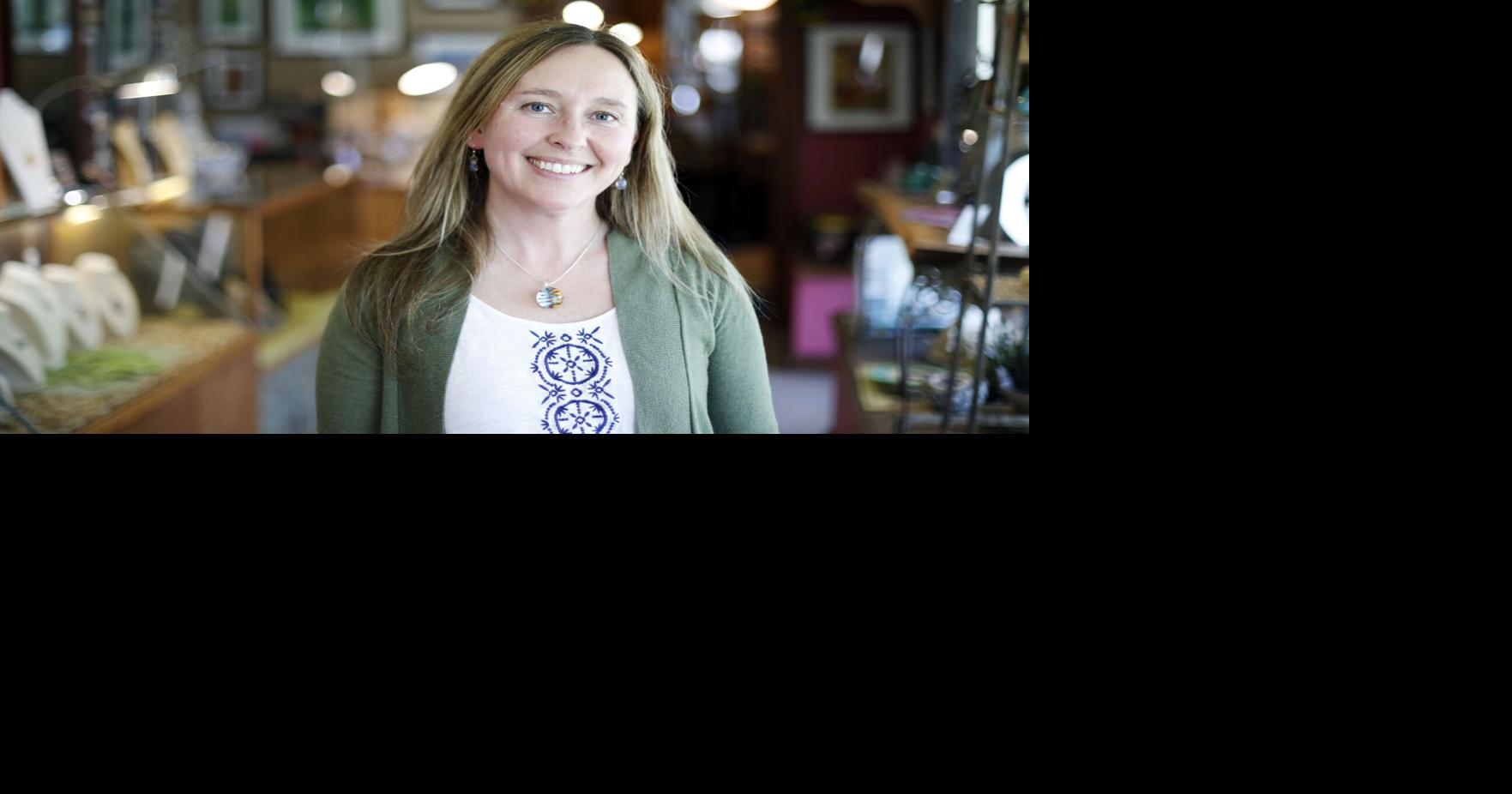 Jill Reynolds wanted to be an artist, but she couldn't draw. Then she ...