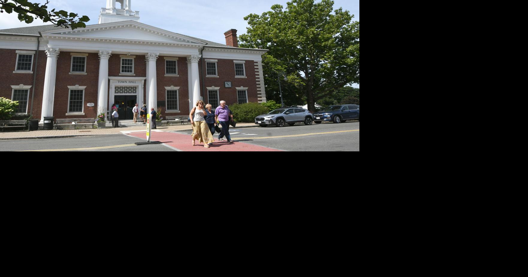 Lenox aims to cast a wider net into a pool of town manager applicants ...