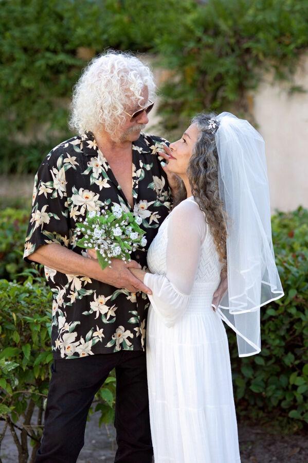Arlo Guthrie and Marti Ladd got married in a quiet Florida celebration ...