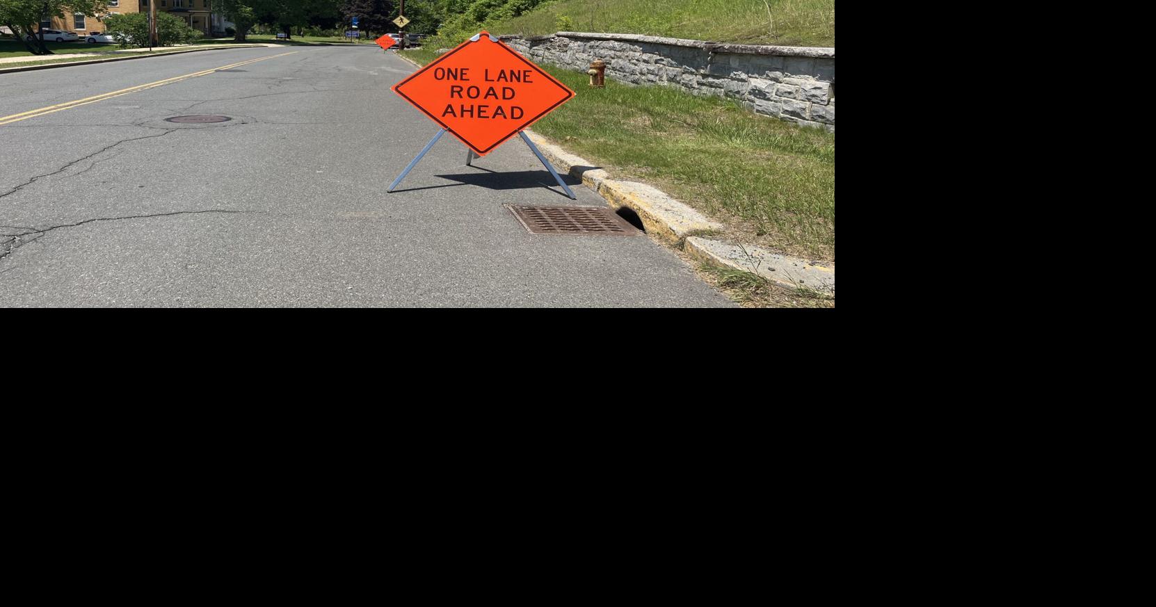 a one land road sign | | berkshireeagle.com