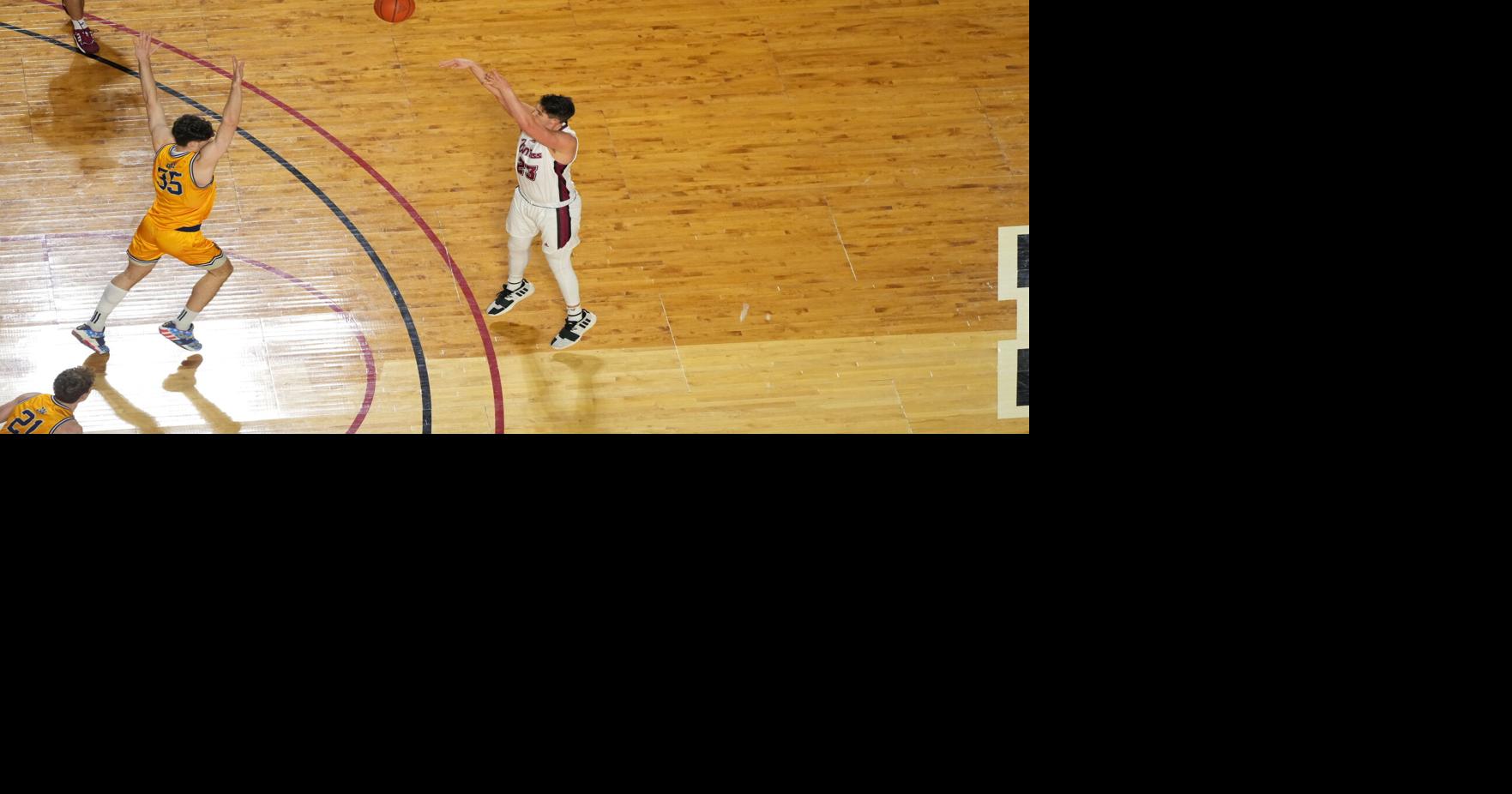 UMass men's basketball hits the road for a Saturday game at rival Rhode ...