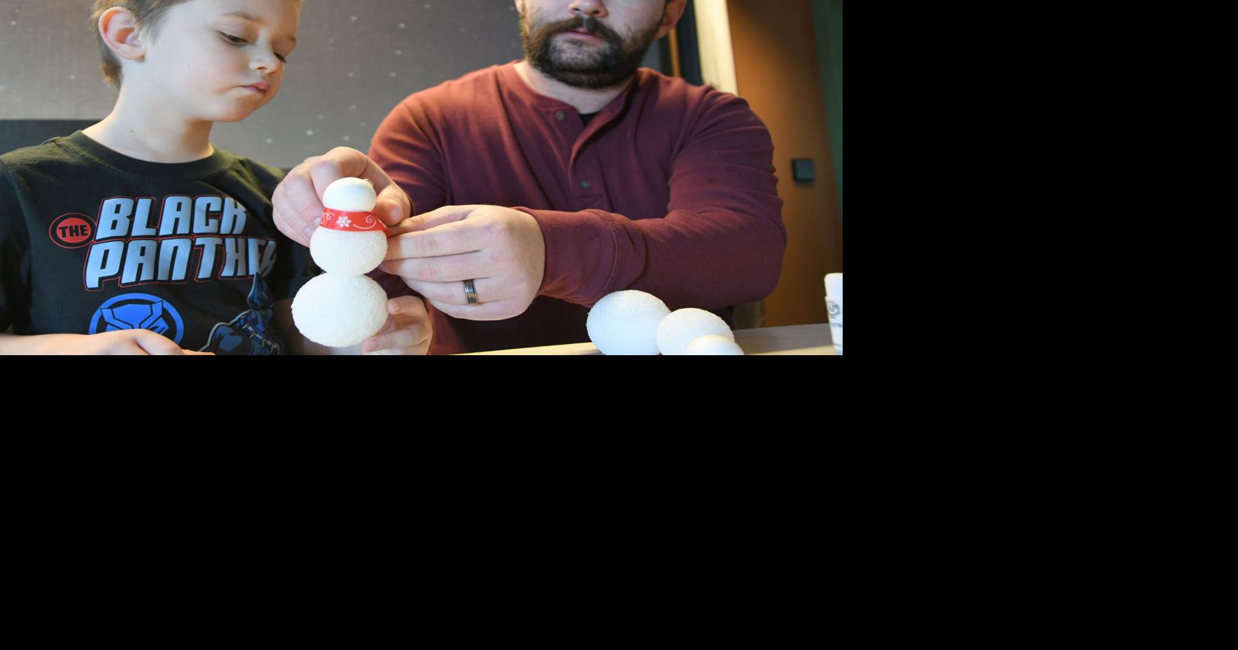 Photos: Snowman crafts at Mount Greylock Reservation Visitor Center ...