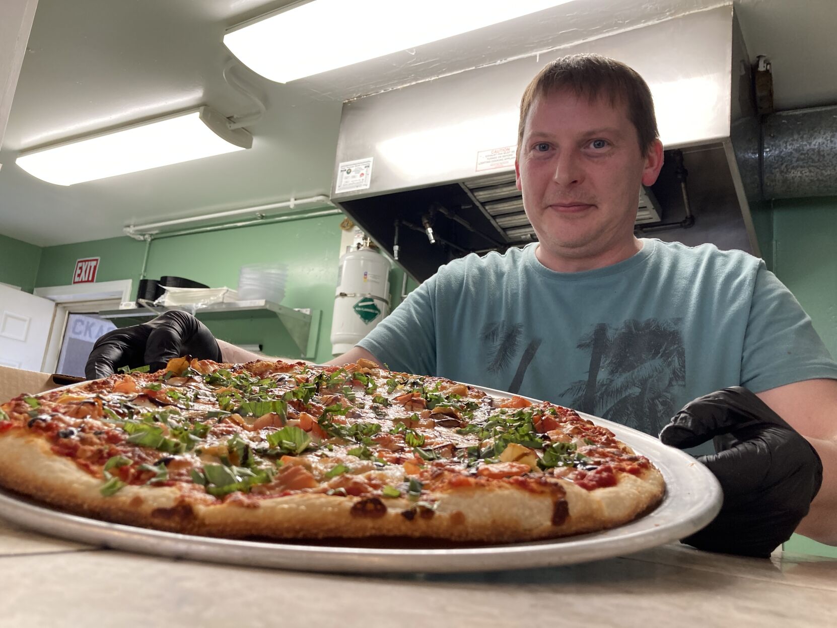 Banking on his experience at high-end restaurants, Billy Rose is ...