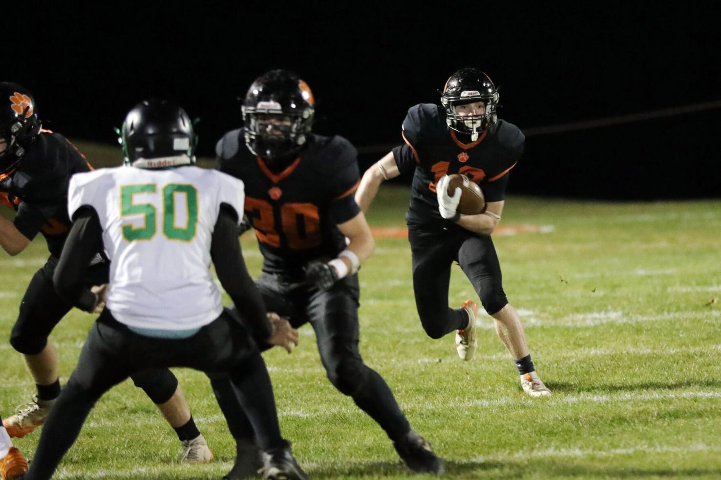 Bryce Hoff running with football | | berkshireeagle.com