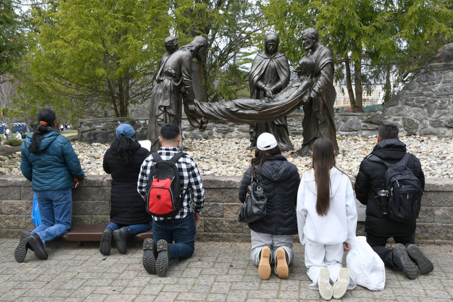 'A sense of being forgiven.' Thousands attend Divine Mercy Weekend at ...