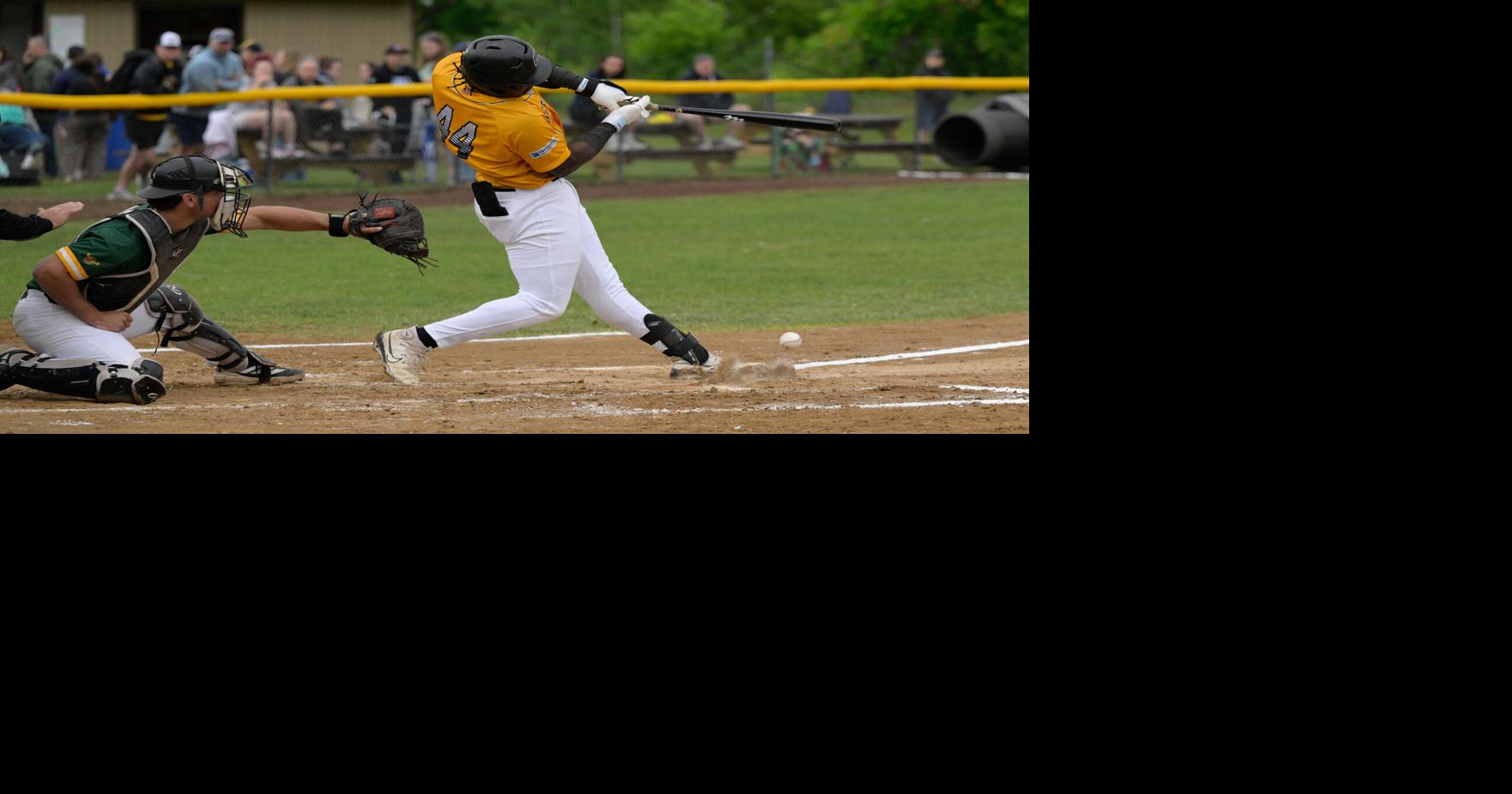 Tony Woodie swings | | The Berkshire Eagle