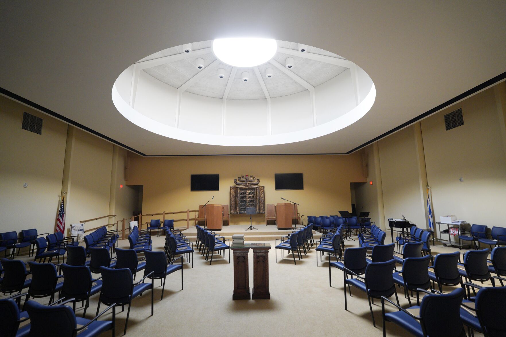 Pittsfield synagogues decide not to share a building, Temple Anshe ...