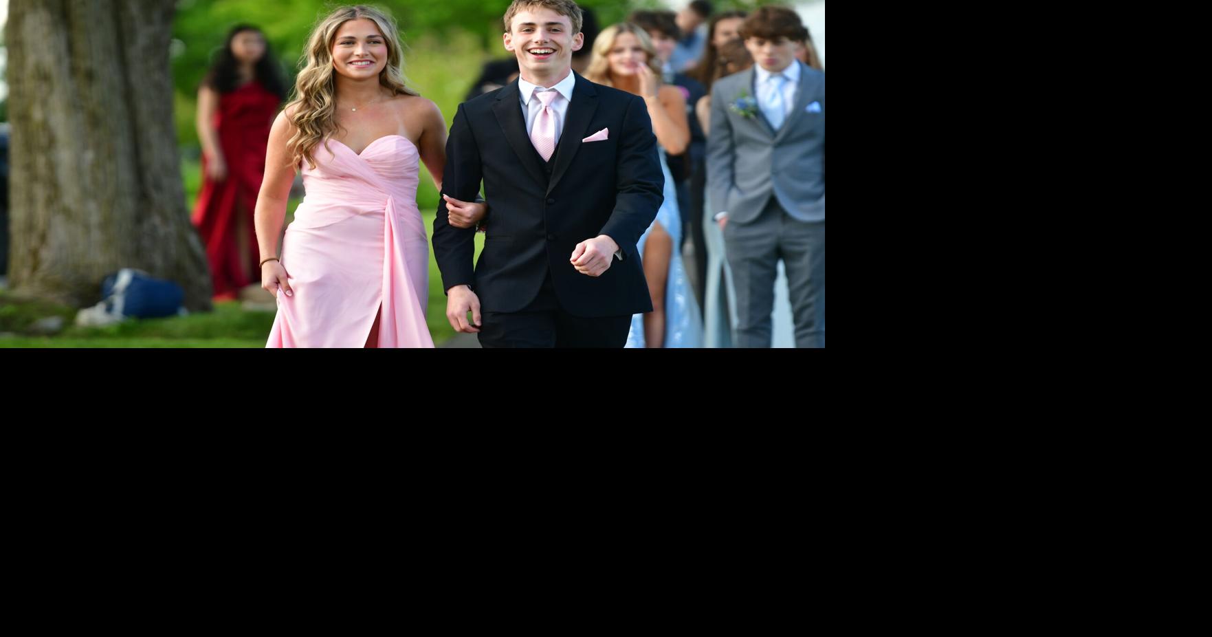 Photos: Wahconah High School Prom | Multimedia | The Berkshire Eagle