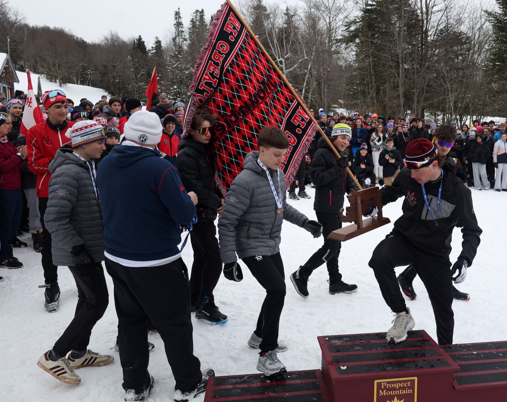 Greylock's Patrick Holland claims individual title as Mountie boys win ...
