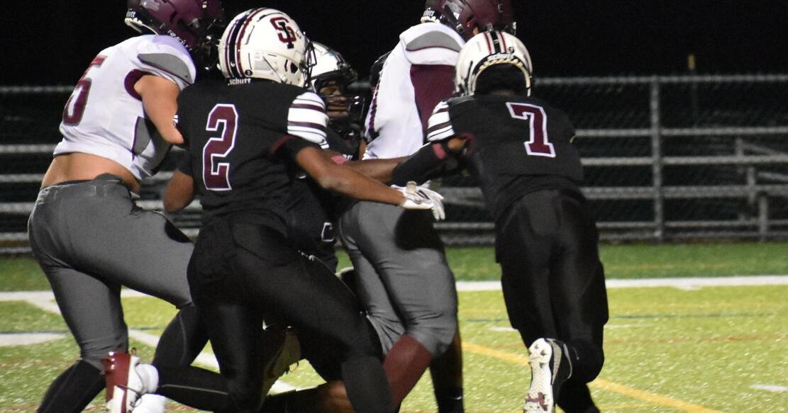 Franklin Tech football takes down Monument Mountain in non-playoff ...