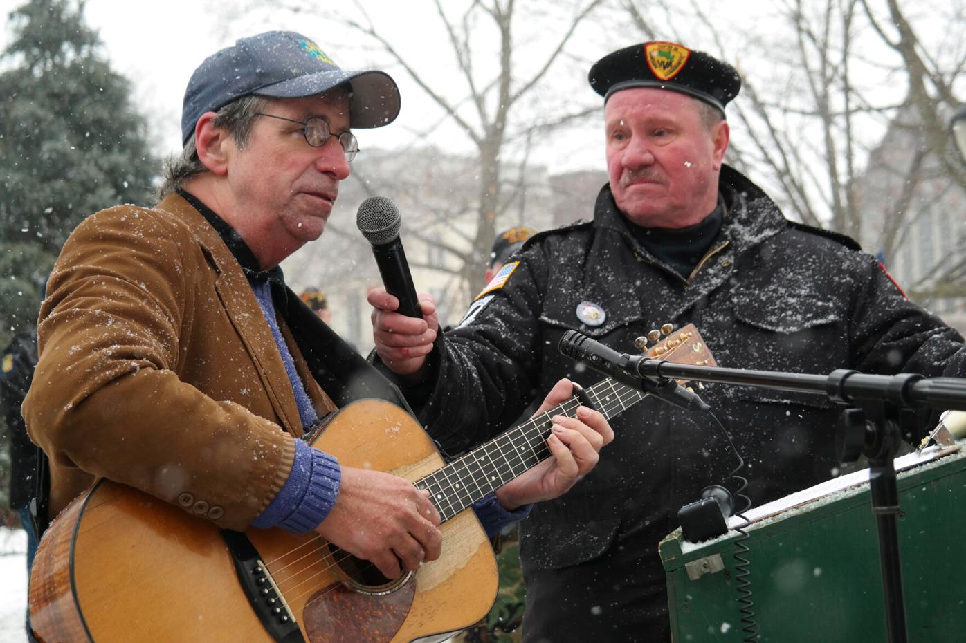 Berkshire troubadour David Grover remembered as 'a musician's musician ...