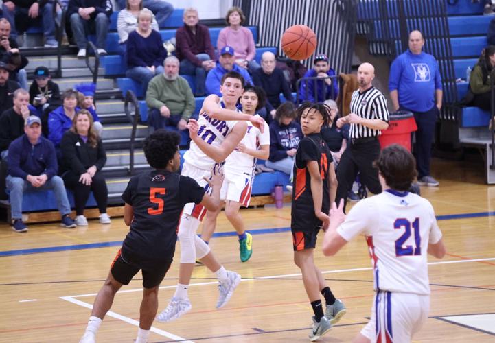 Jorge Bond hangs 44 points on visiting Avon as No. 1 Drury boys ...