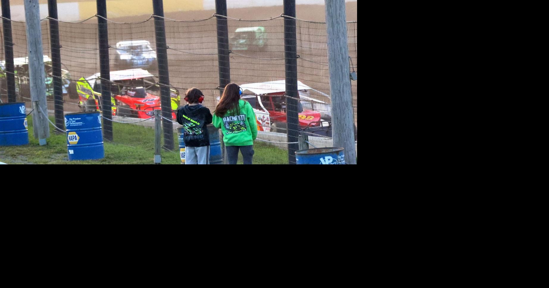 Andy Bachetti overtakes Brett Haas in Big Blocks; Dave Striebel Jr ...