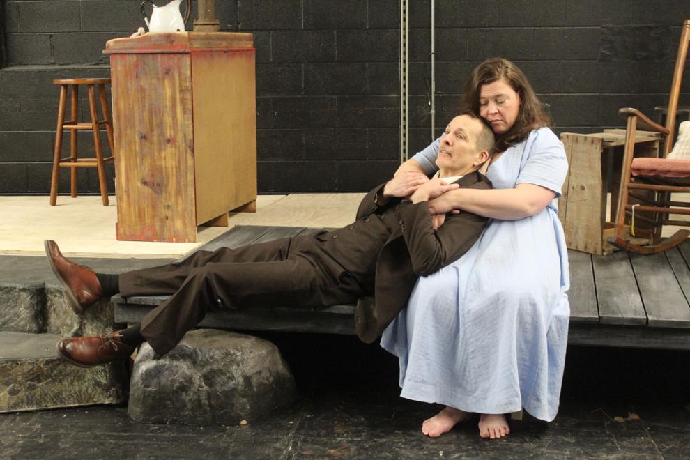 REVIEW: Majestic Theater's 'A Moon for the Misbegotten' is played with ...