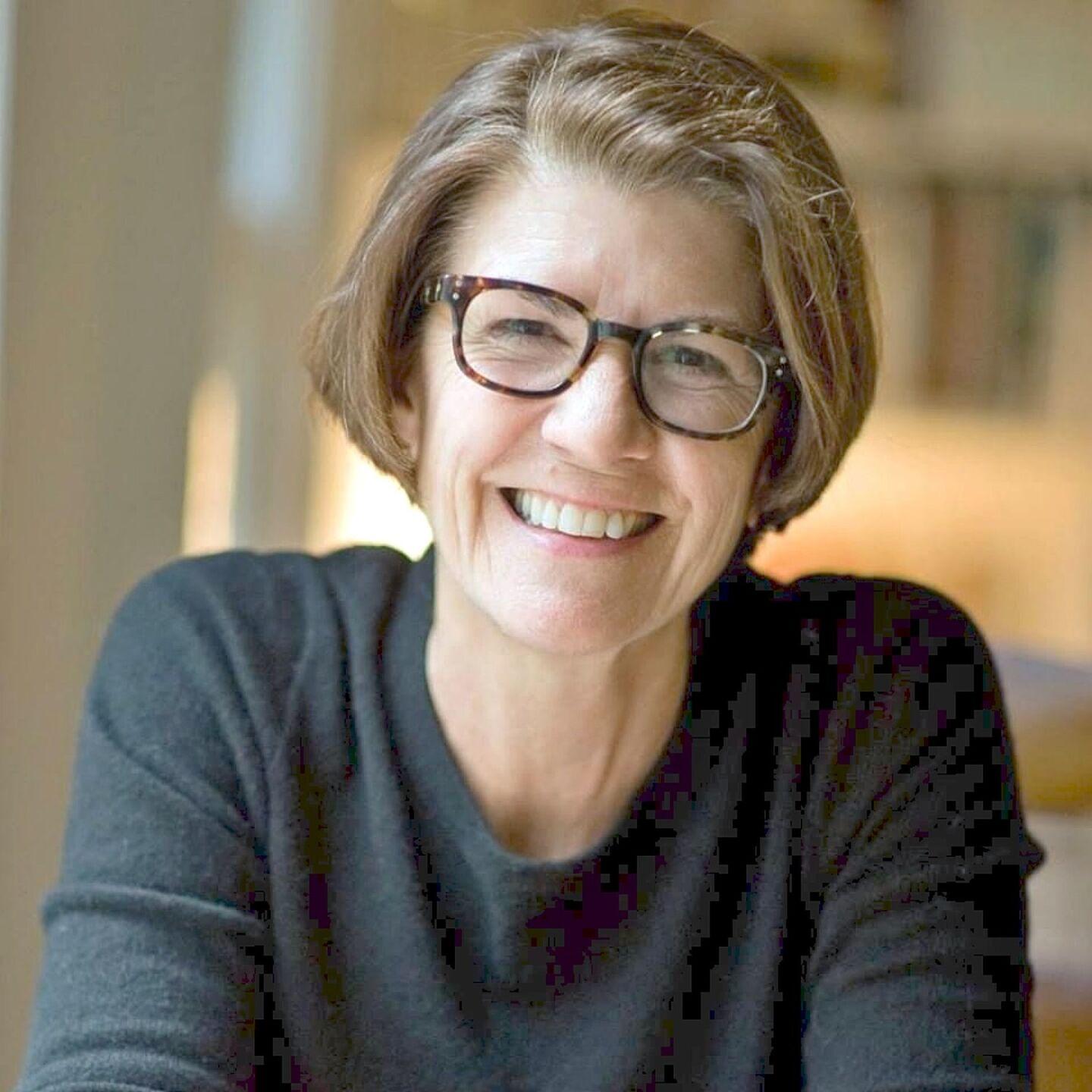 Strangers tend to tell things to Amy Dickinson | Archives ...