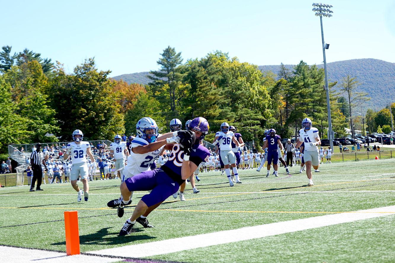 Owen Johansen runs for 223 yards, scores 3 TDs as Williams beats Colby ...