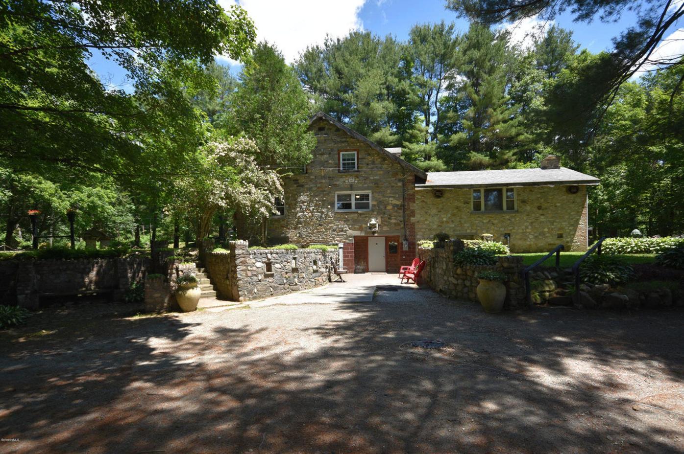 'Fantasy homestead made of stone' | Archives | berkshireeagle.com