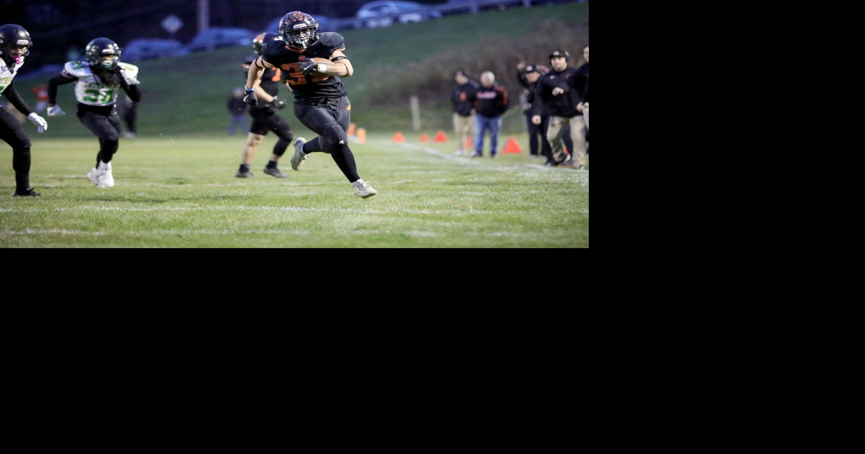 Lee breaks into the semifinals, Huddle Up talks about the football ...