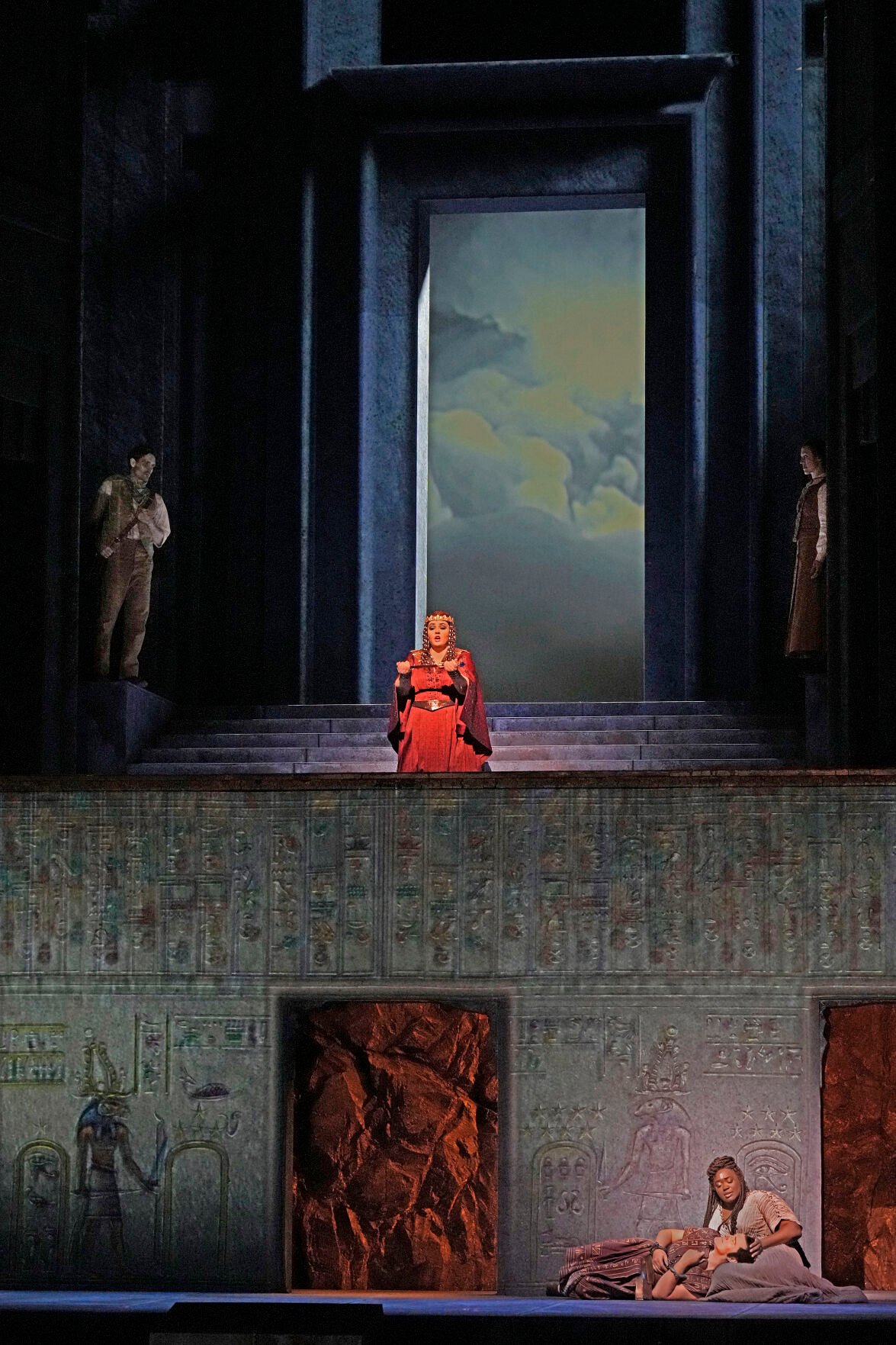 Critic's notebook: At the Metropolitan Opera, an 'Aida' production ...