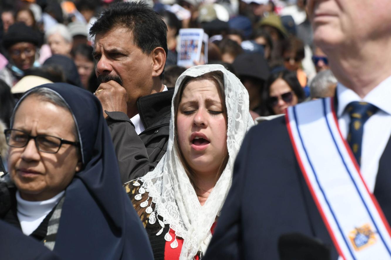 'A sense of being forgiven.' Thousands attend Divine Mercy Weekend at ...