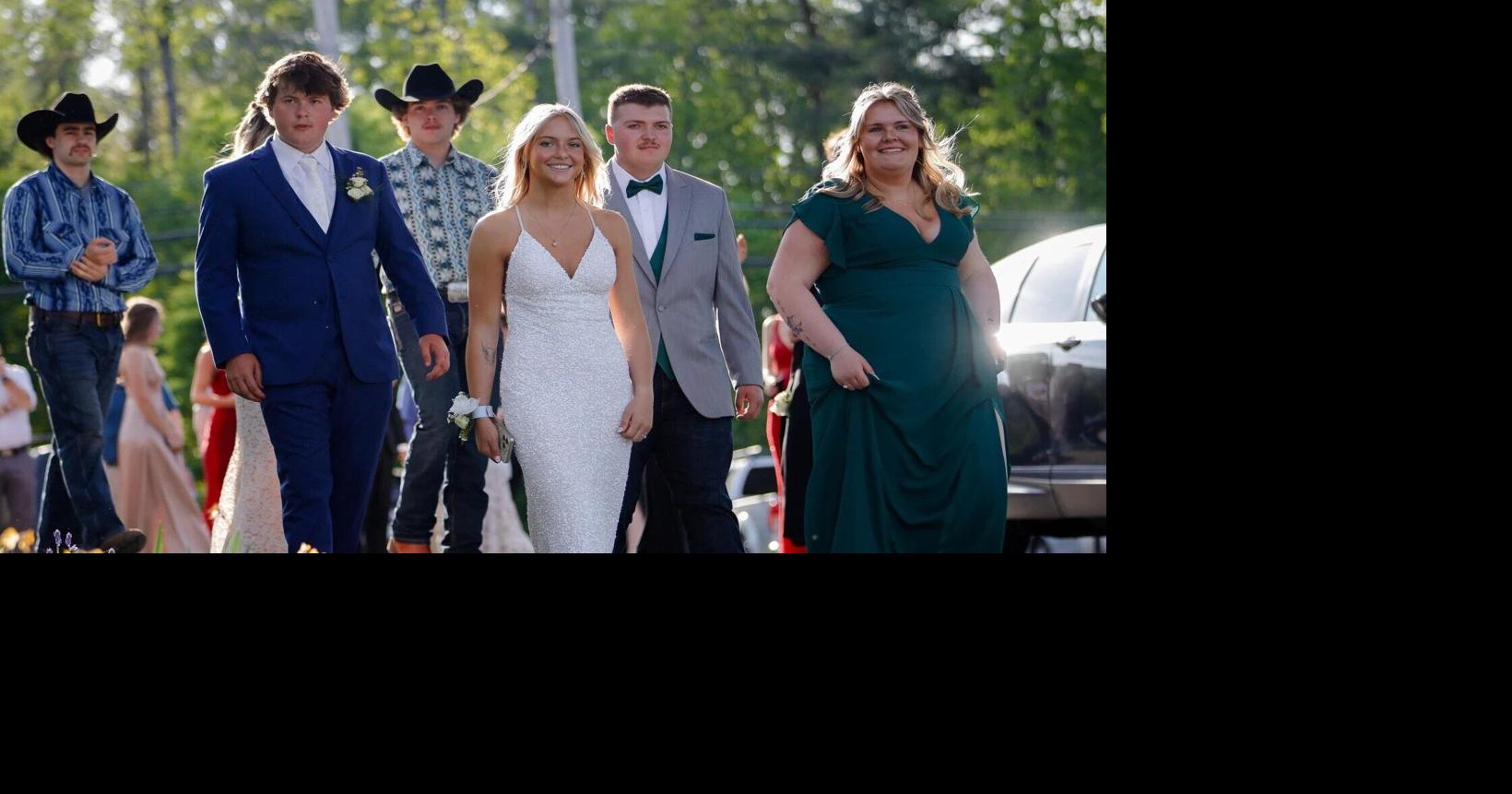 Photos: Mount Everett High School Prom | Multimedia | The Berkshire Eagle