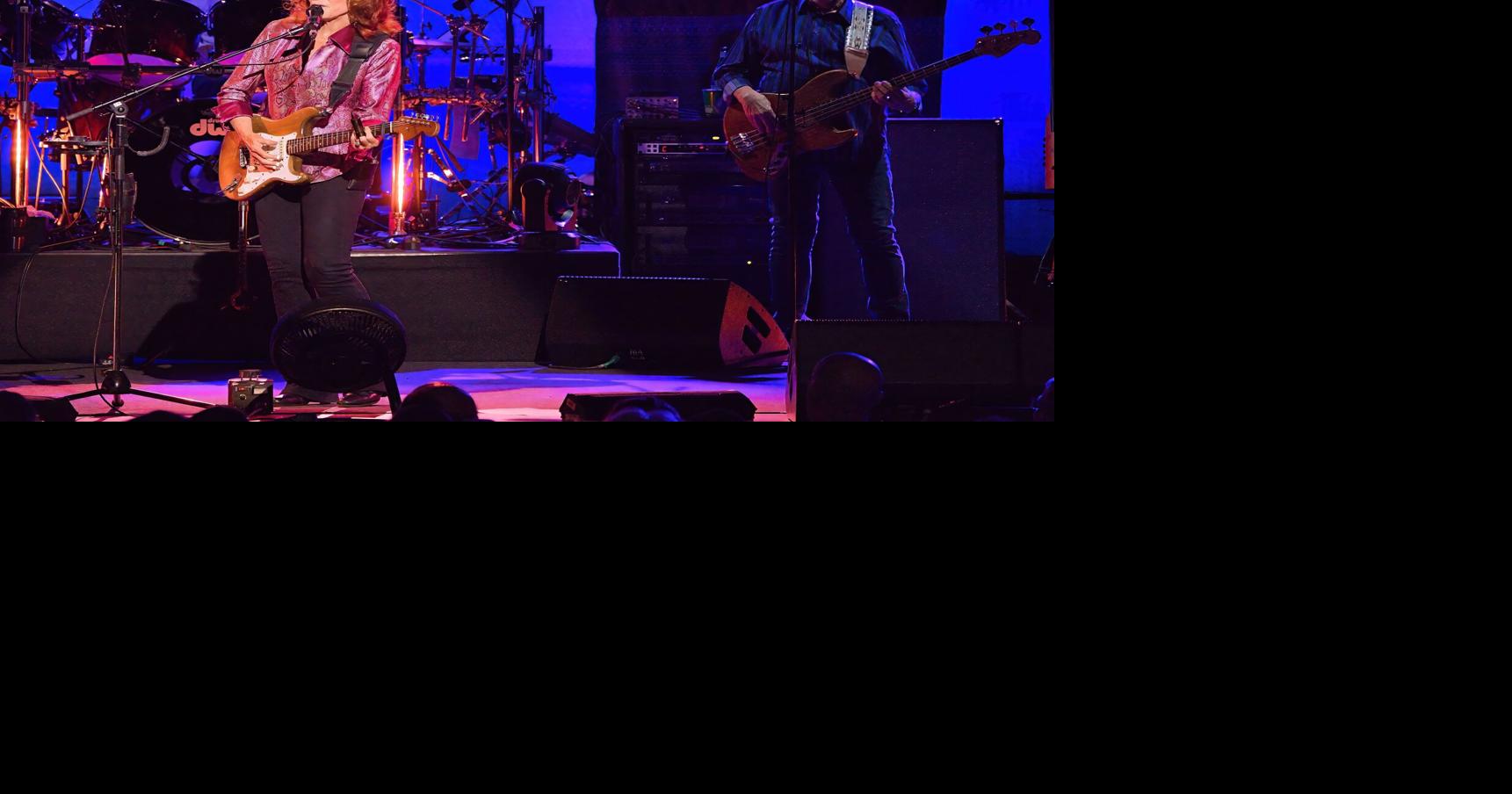 TANGLEWOOD REVIEW: Bonnie Raitt put on a slide guitar clinic and exploded conventional wisdom ...