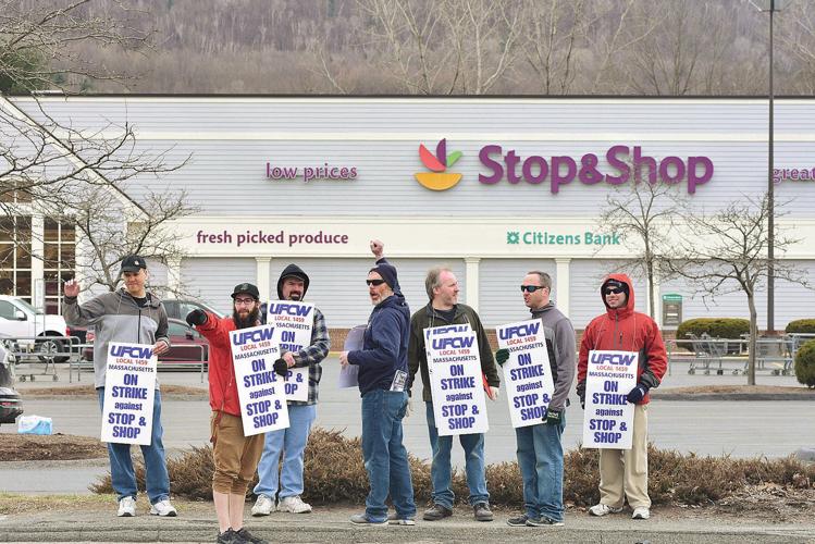 Stop & Shop workers go on strike | Archives | berkshireeagle.com