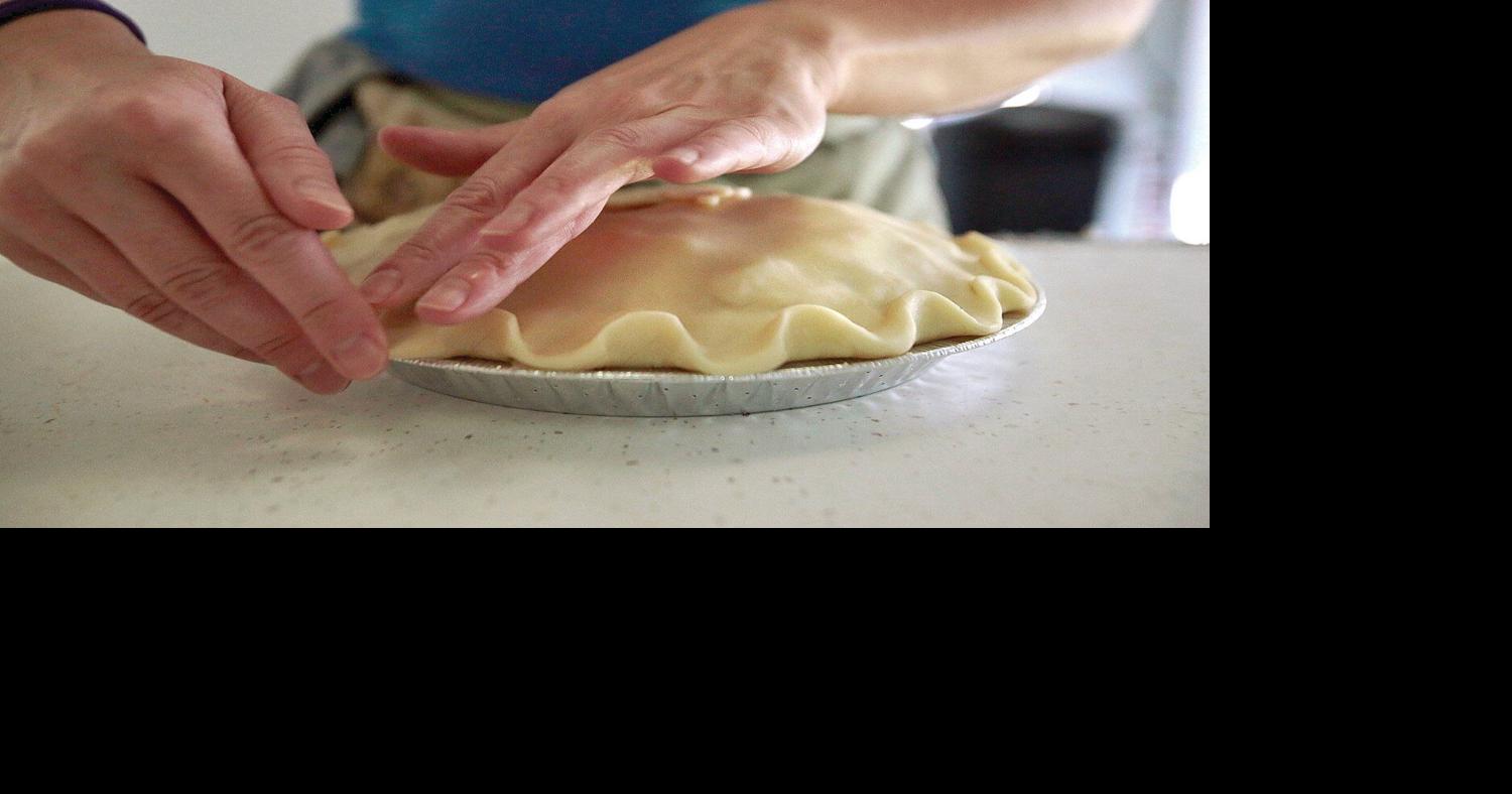 Robin Anish: Apple pie ... without apples? Retro RITZ dessert worth ...