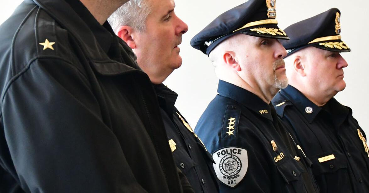 Police chiefs stand elbow to elbow | | The Berkshire Eagle