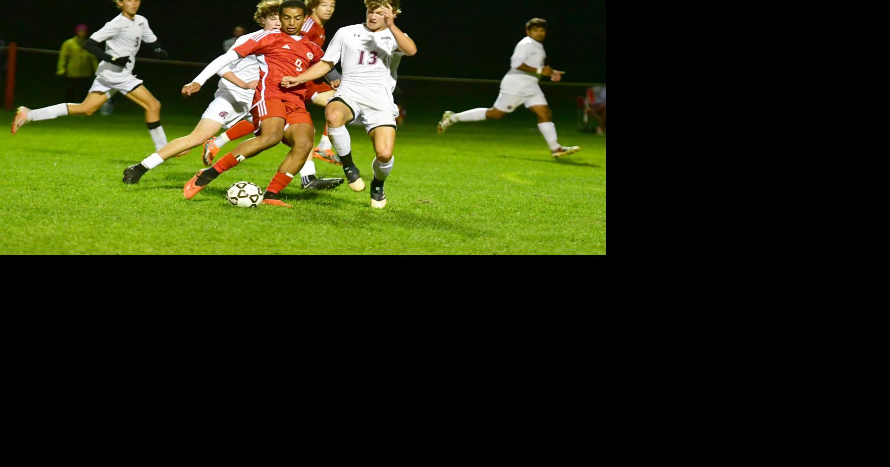 George Munemo's goal in the final seconds earns Greylock a draw with ...