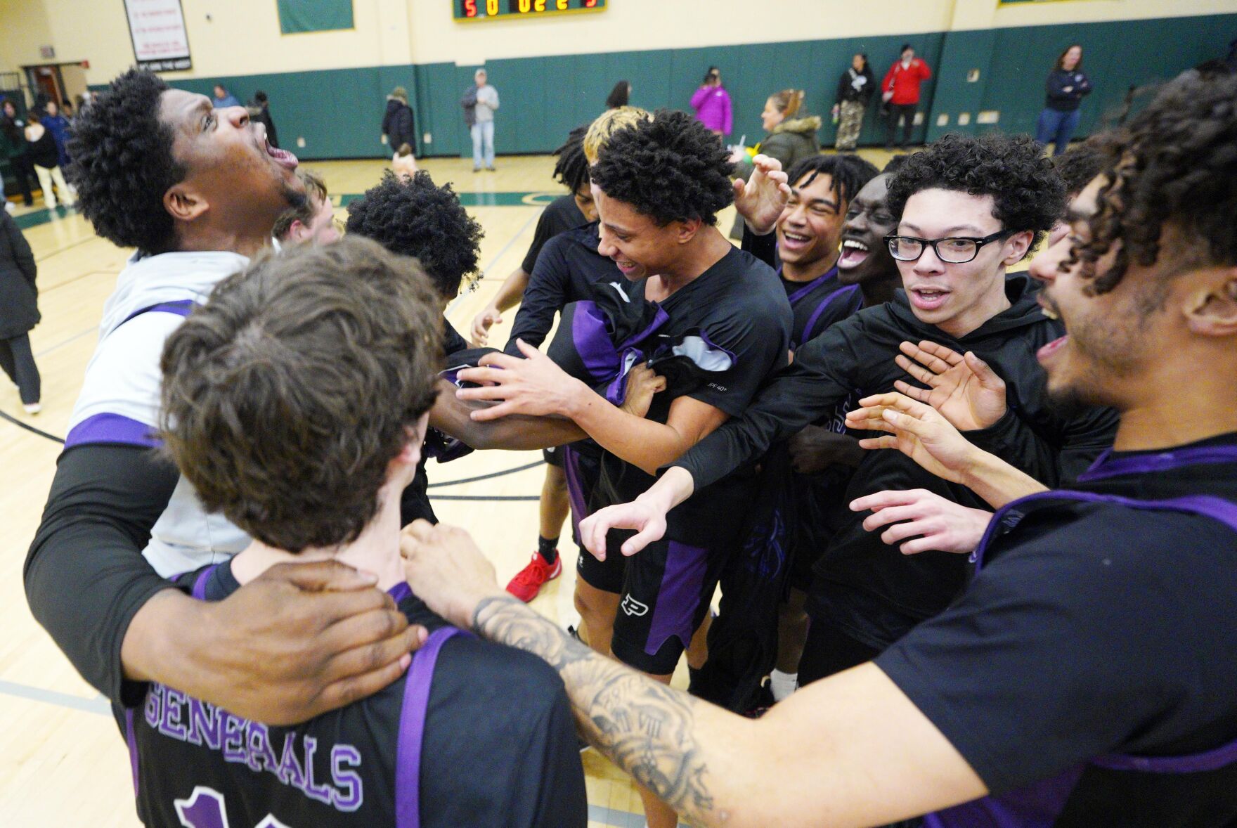 Pittsfield boys basketball breaks down No. 1 Taconic to head back to ...