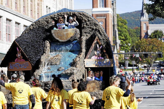 60th annual Fall Foliage Parade ushers in the autumn season | Archives ...