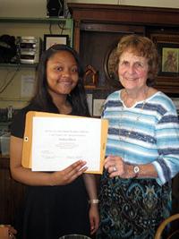 Juniors present scholarship | School News | beverlyreview.net