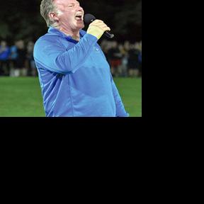 Cornelison sings at Papa Hops | Sports | beverlyreview.net